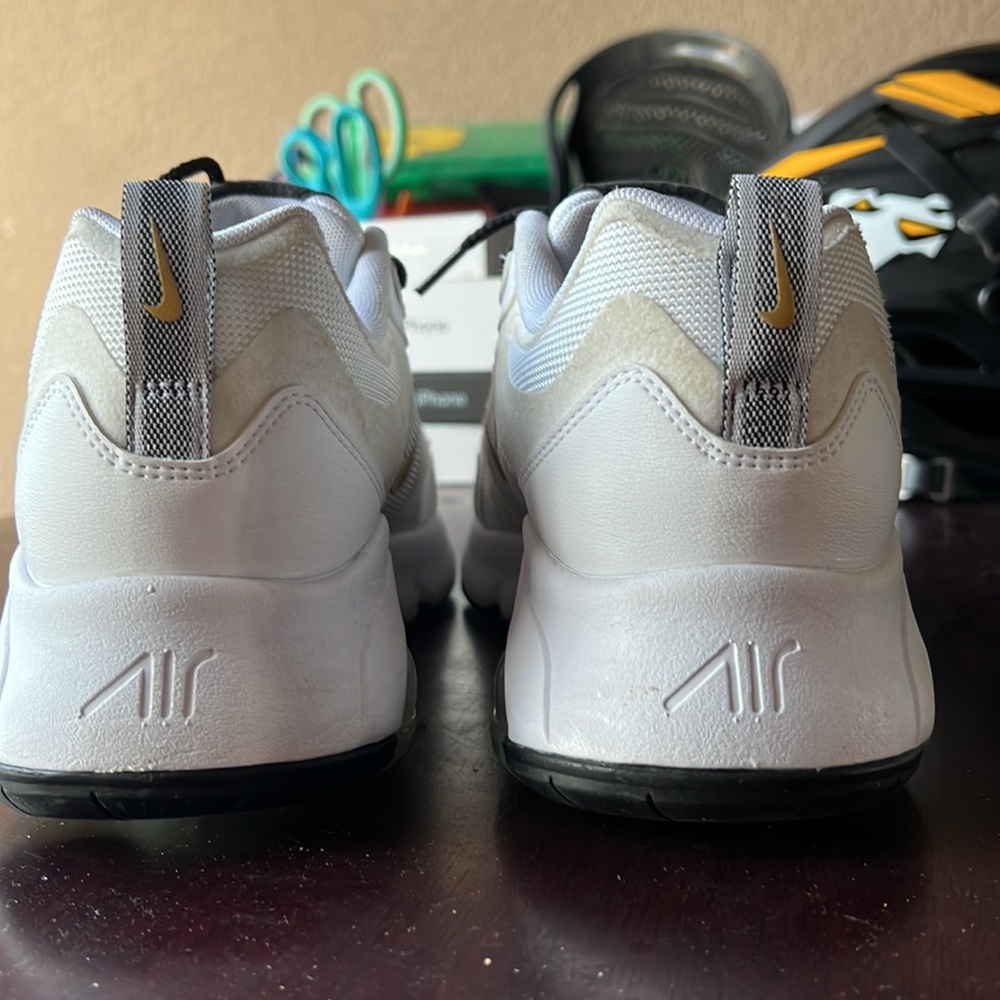 Nike Air 700 (Black White And Gold) - Gem